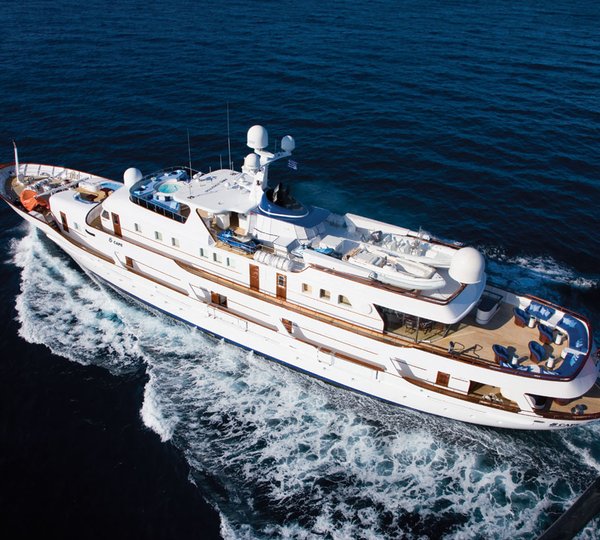 Moonbird - Twin Cabin – Luxury Yacht Browser | by CHARTERWORLD ...